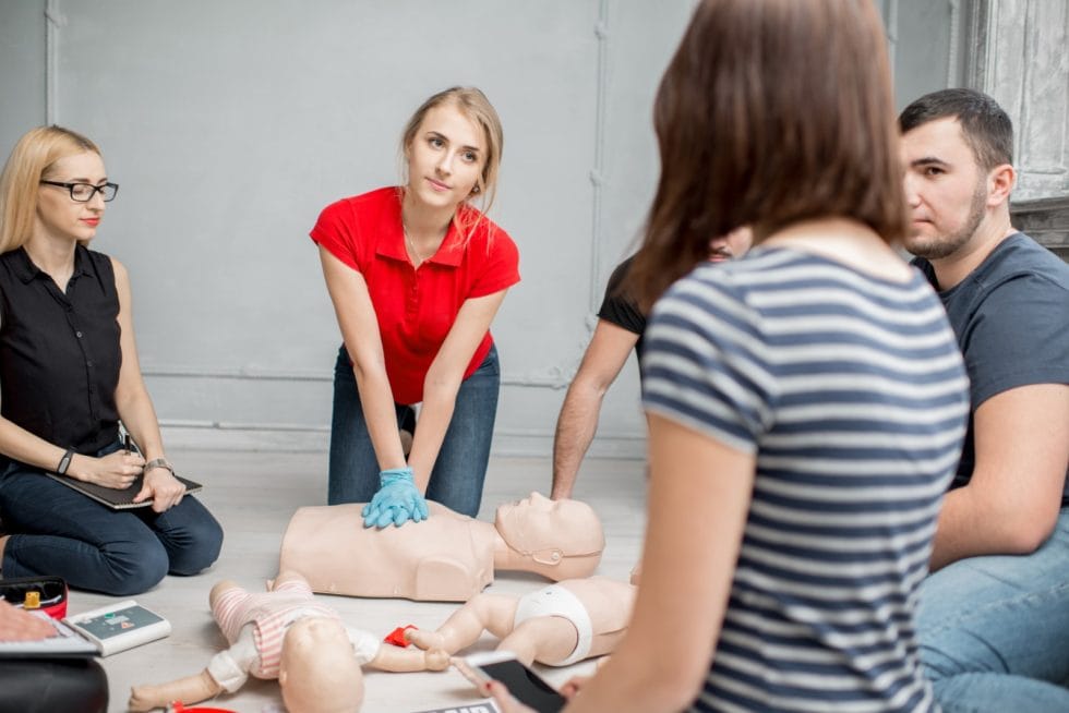 Why First Aid TrainiWhy First Aid Training Is Essential in Dubai | Life ...